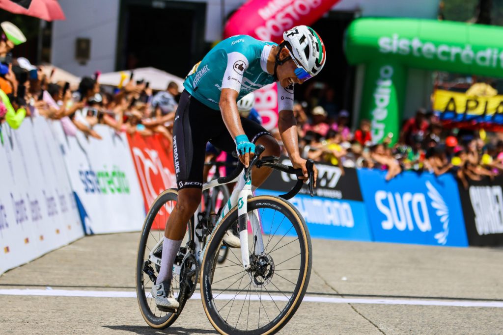 Cristian Rico triunfa en Apía y Rodrigo Contreras se acerca a su primer ...