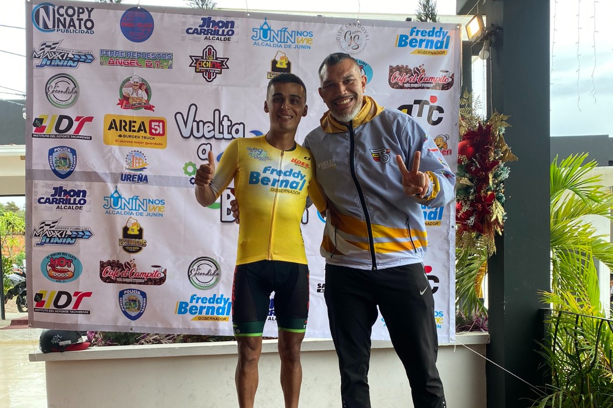 Roniel Campos le gana el duelo a Luis Mora y sale victorioso en la ...