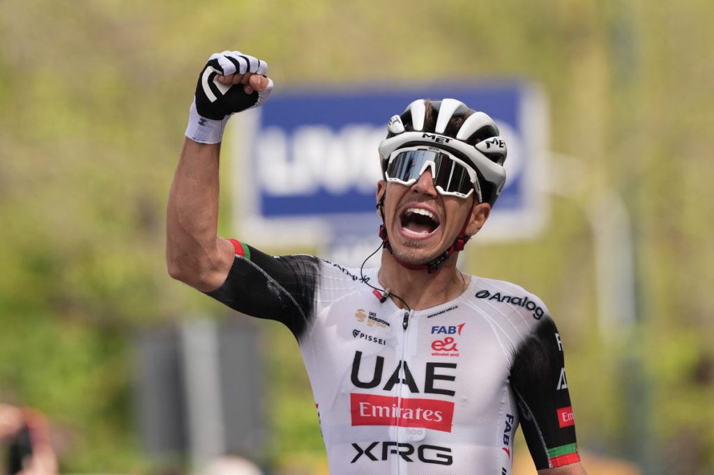 Ivo Oliveira gana la segunda etapa del Il Giro d’Abruzzo 2025 con Juan ...