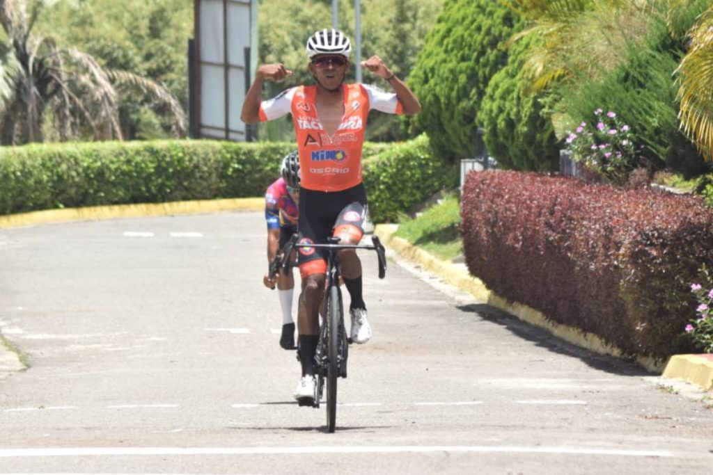 Anderson Paredes se impone en La Grita y es el primer líder del Giro ...