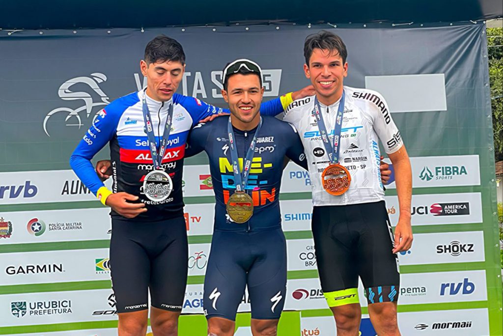 Víctor Ocampo triunfa en la segunda etapa de la Vuelta a Santa Catarina y Walter Vargas es el ...