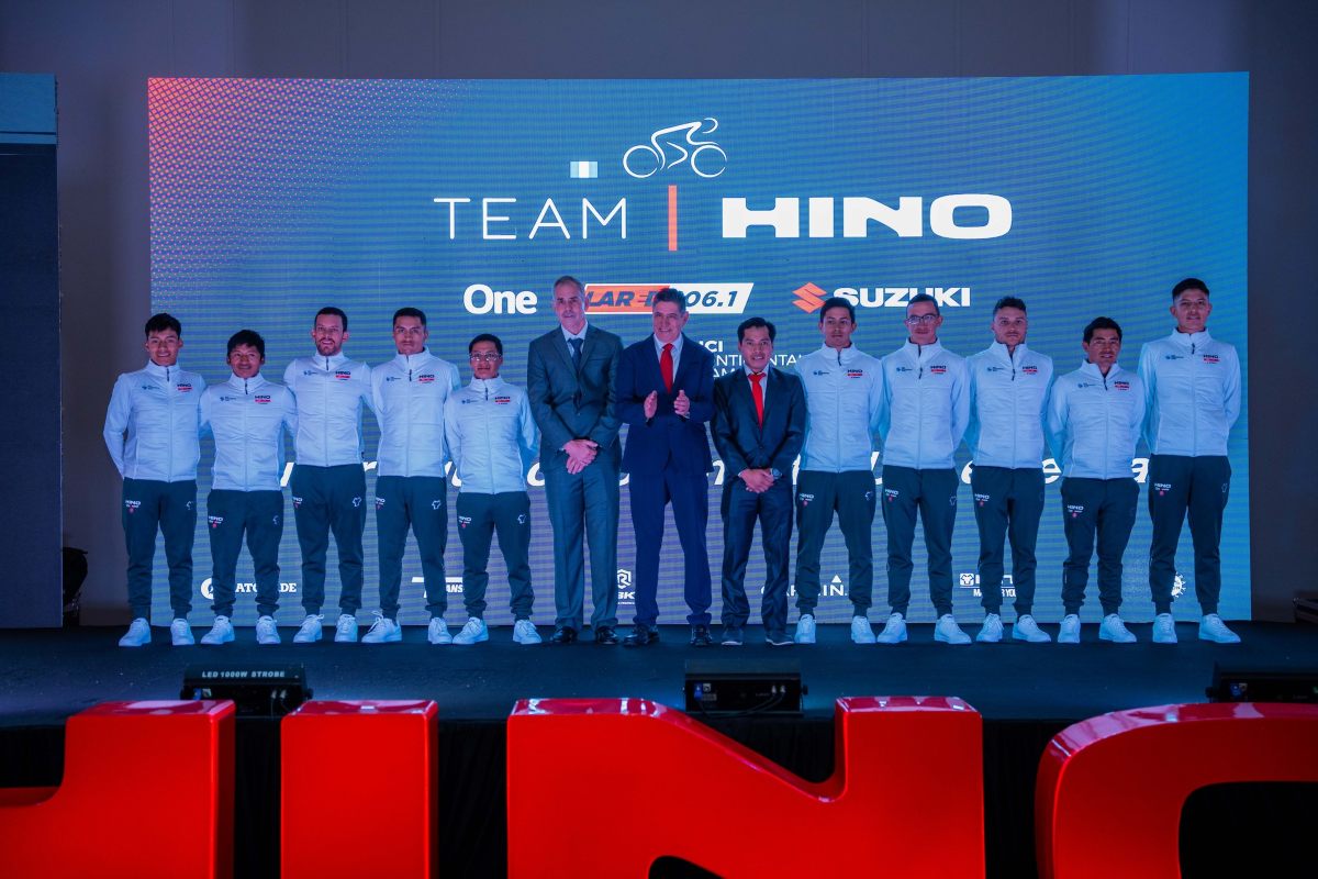 Tres colombianos protagonistas en la presentación del Team Hino-One-La ...