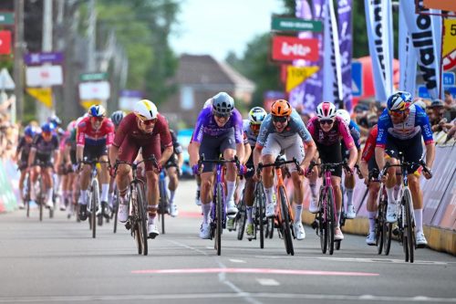 Jordi Meeus gana la primera etapa del Tour de Valonia 2026 con destaque ...
